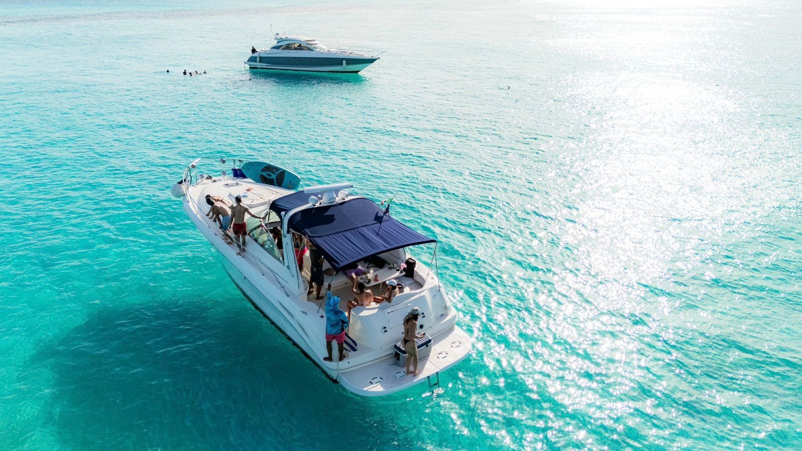 Rent a Sea Ray Sundancer 43' on Boatsetter